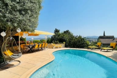Belle Maison Familiale Vue Mer Et Piscine - Ollioules