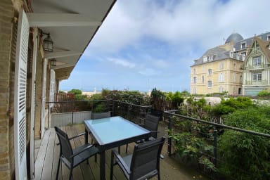 House With Sea View Next To The Beach - Deauville