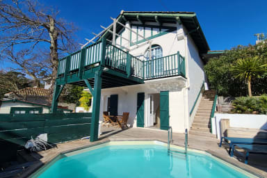 Maison Spacieuse Avec Beau Jardin - Arcachon