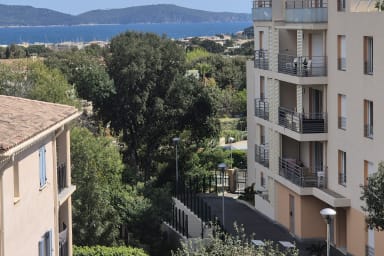 Appartement Avec Terrasse Proche De La Plage - Hyères