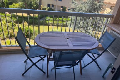 Renovated 1 Bedroom Apartment Near Sea - Saint-Raphaël