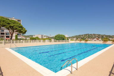 Appartement à Sainte-maxime : Piscine Et Tennis - Var