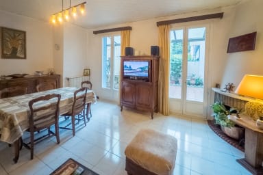 Charming Toulouse House, Garden & Garage - Toulouse
