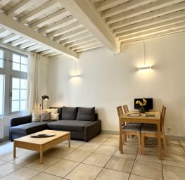 Bright Nîmes Center Flat With Terrace - 尼姆
