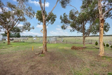 Rural & Farming Property Sold in 68 Hillview Drive, Clarkefield VIC ...