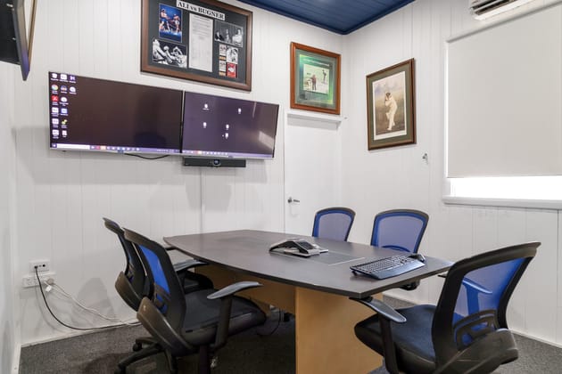 Office For Sale in 62 Anzac Avenue, Newtown QLD 4350 | Commercial Real ...