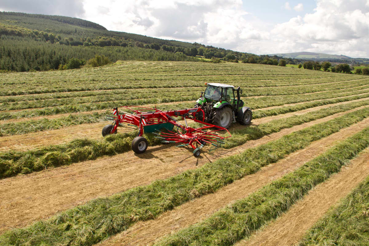 Double rotor rakes - Kverneland