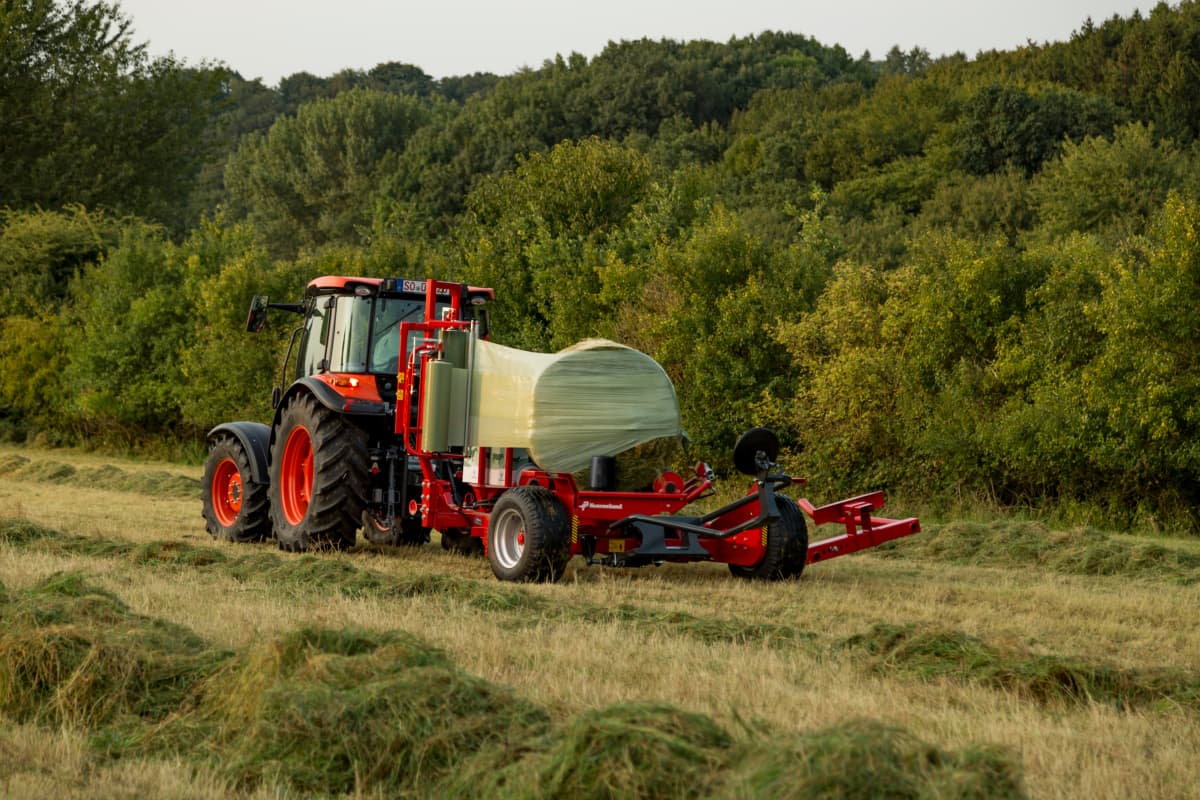 Turn table Wrappers - Kverneland