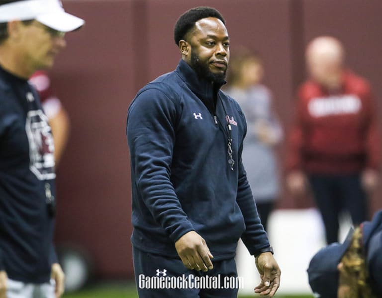 South Carolina Gamecocks running backs coach Thomas Brown receives raise South Carolina Gamecocks running backs coach Thomas Brown receives raise