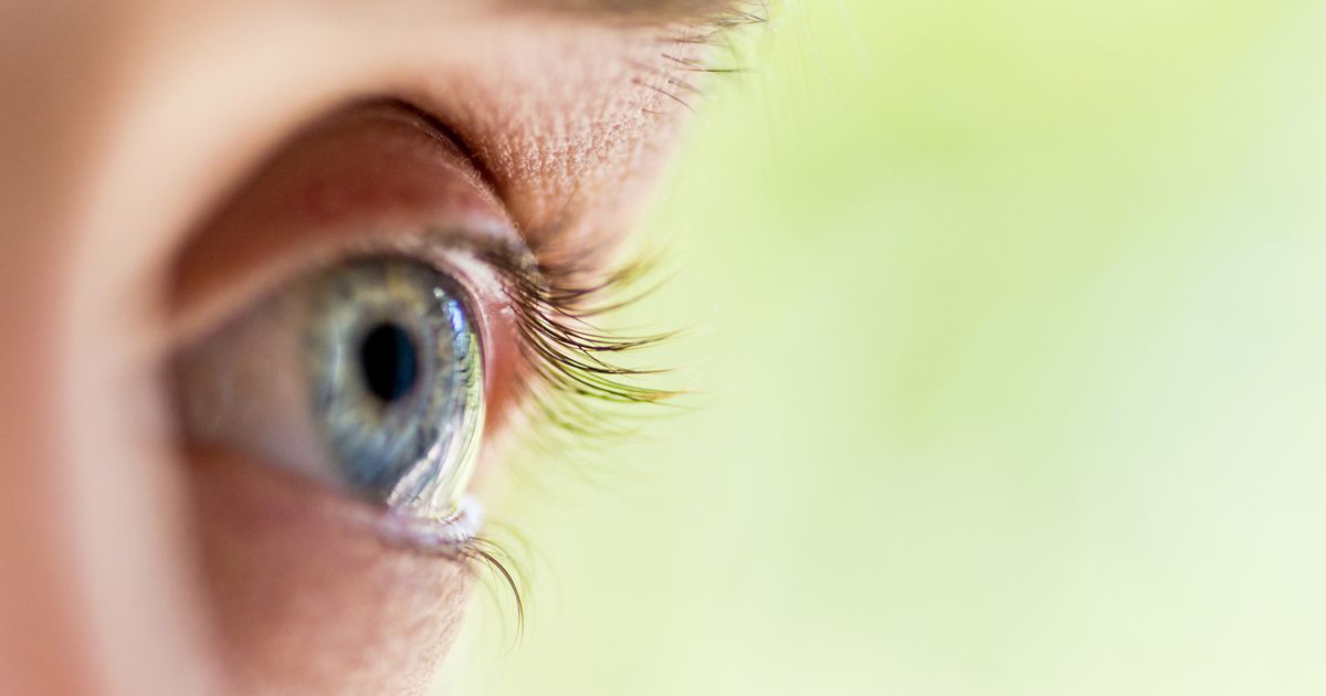 Uveitis and how psoriasis can affect the eyes - Sharecare