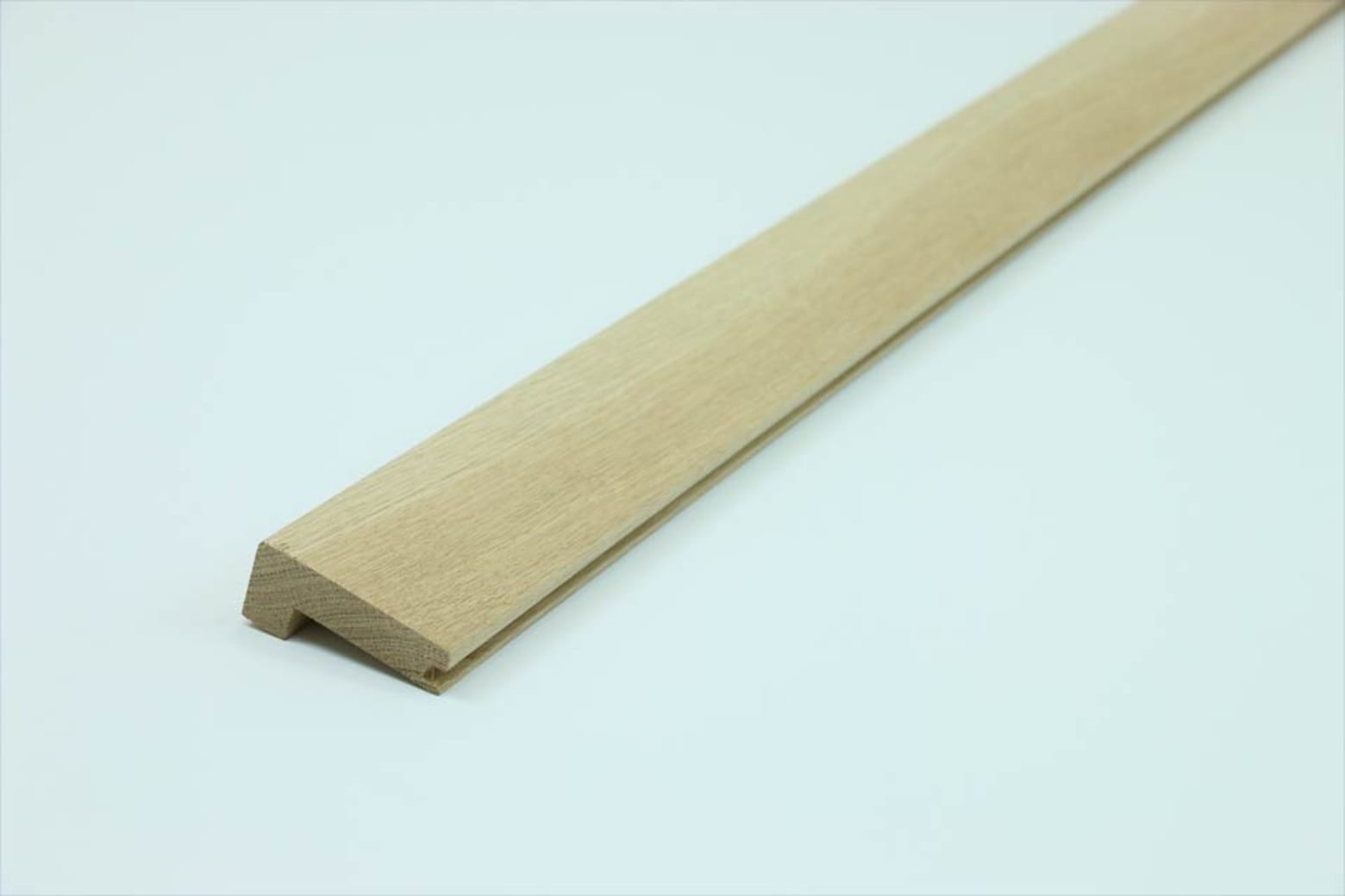 Angled Stair Edging Oak Unfinished 25mm by 60mm by 1000mm