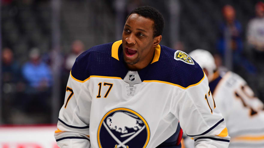 Wayne Simmonds signs one-year deal with Maple Leafs | Yardbarker