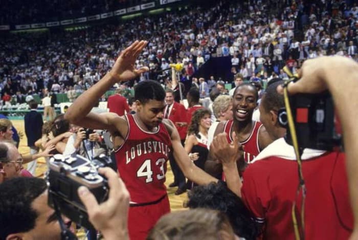 The best freshman seasons in college basketball history | Yardbarker